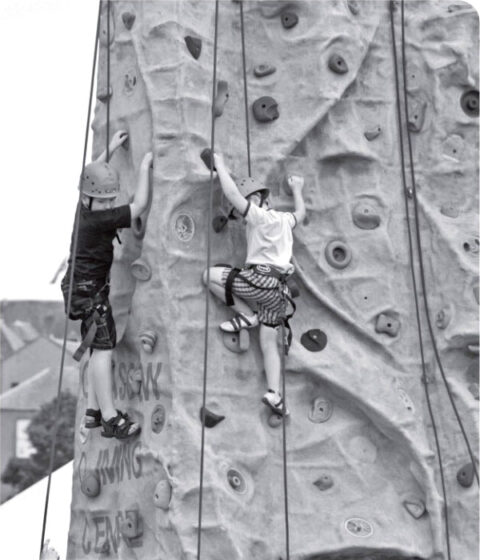 English Speaking Exercises for A2 - Photo description - English ...